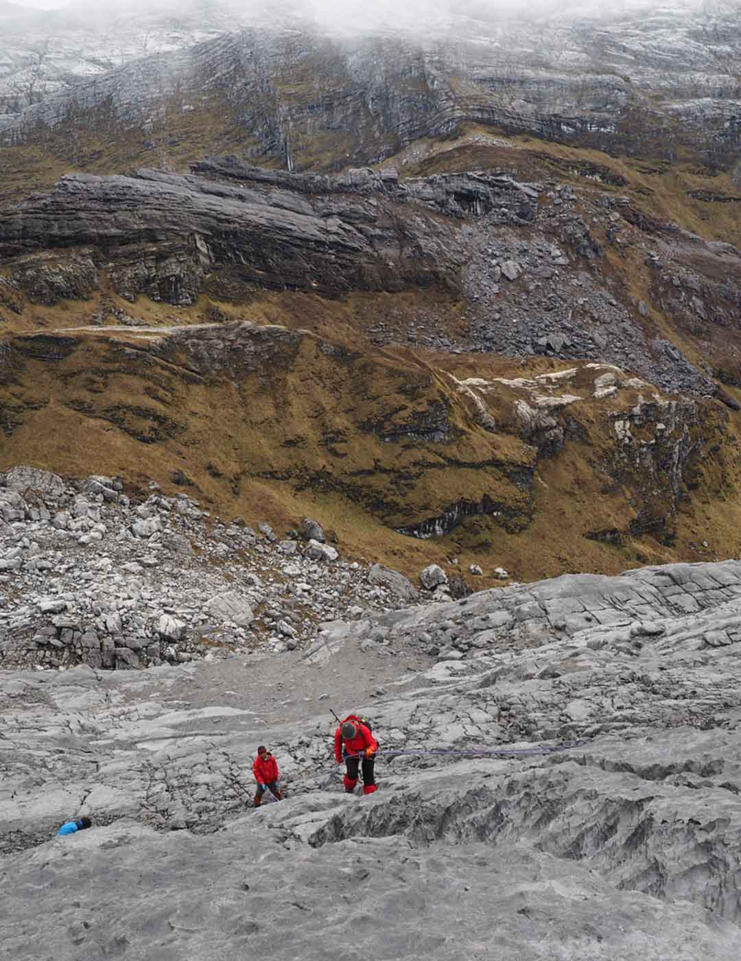 MOUNT TRIKORA - 4,730 M - indonesia expeditions